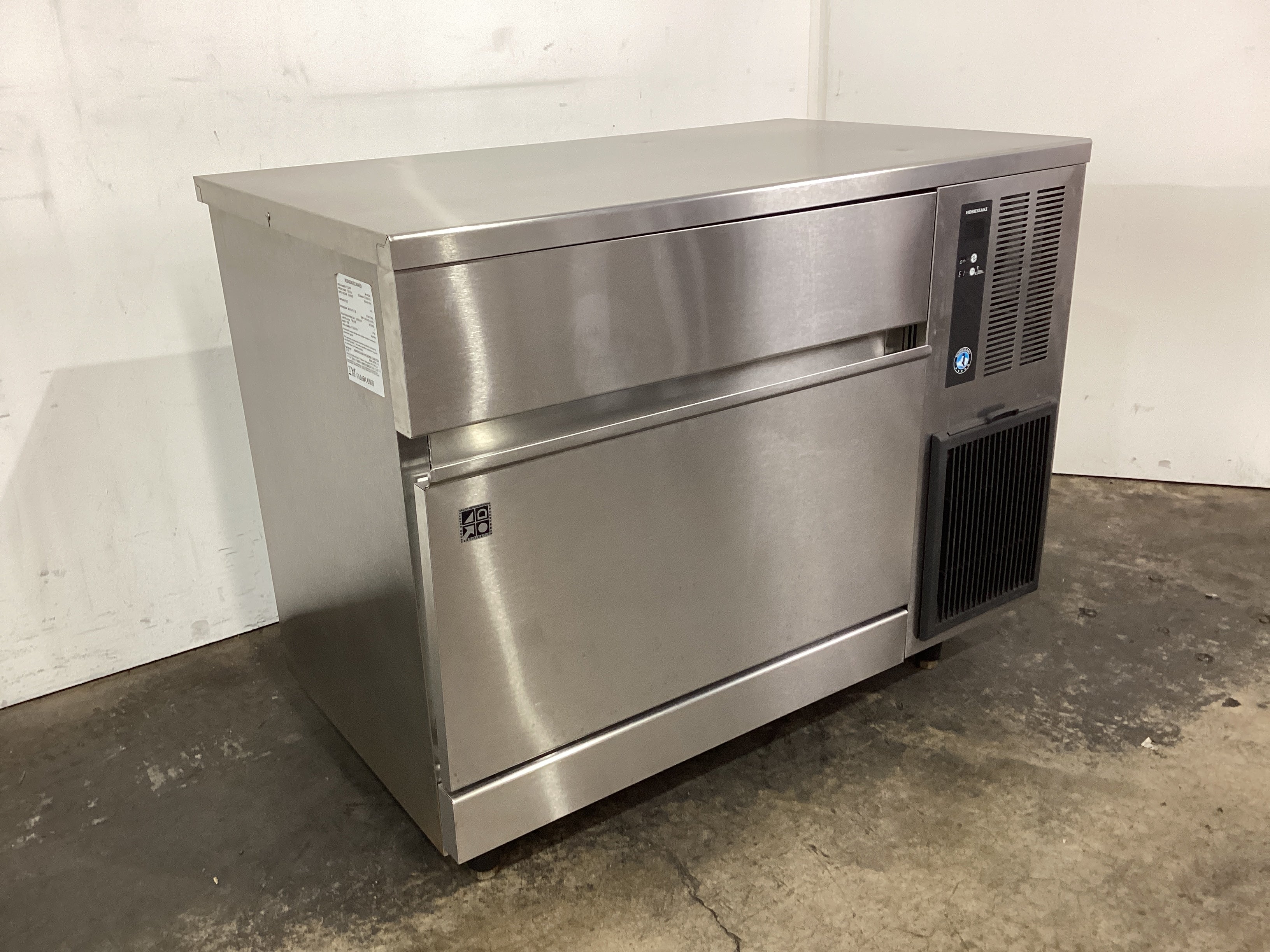 Hoshizaki IM-100CNE Ice Machine - 834675