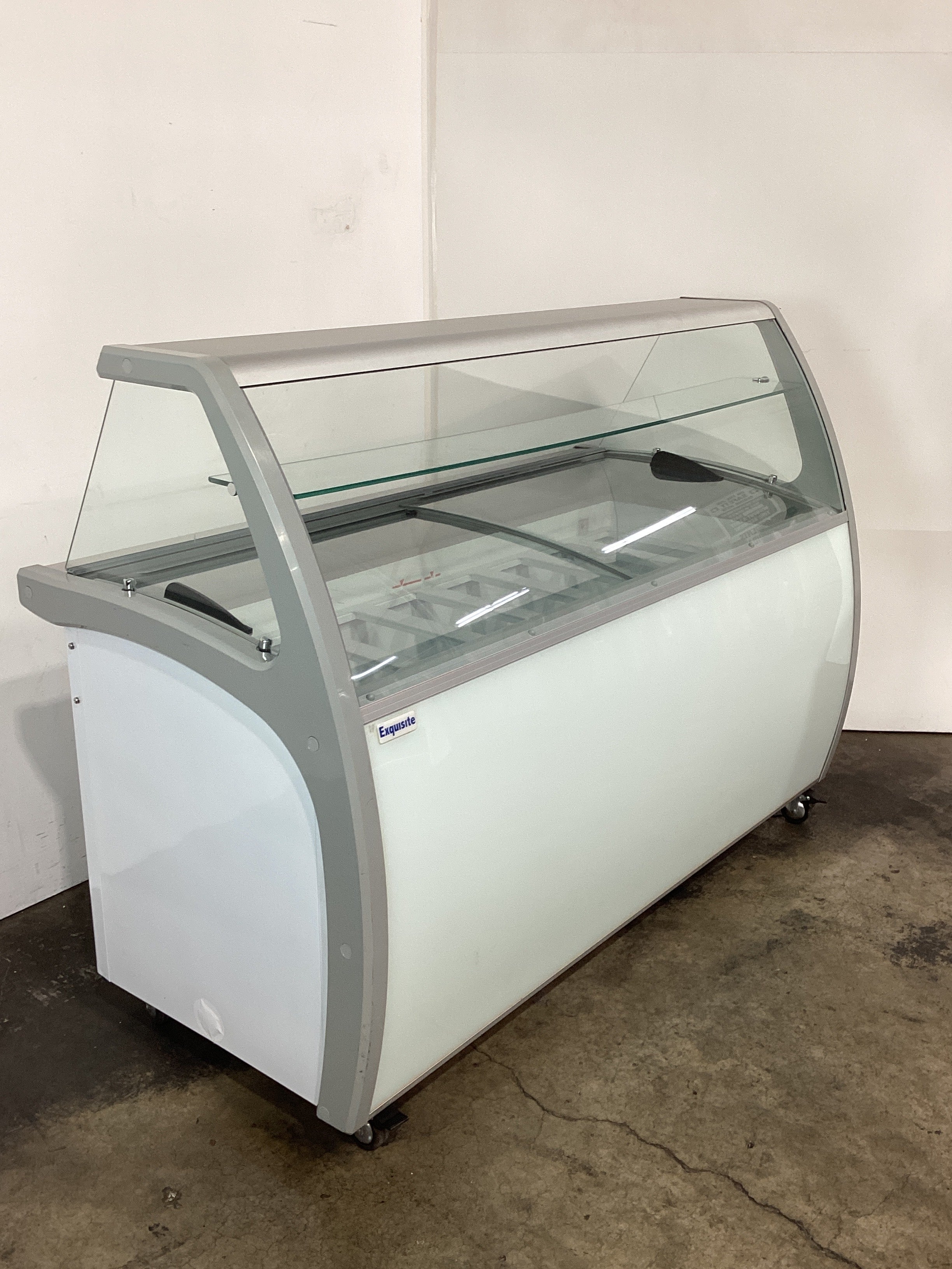 Exquisite SD575S2 Ice Cream Scooping Freezer - 776893