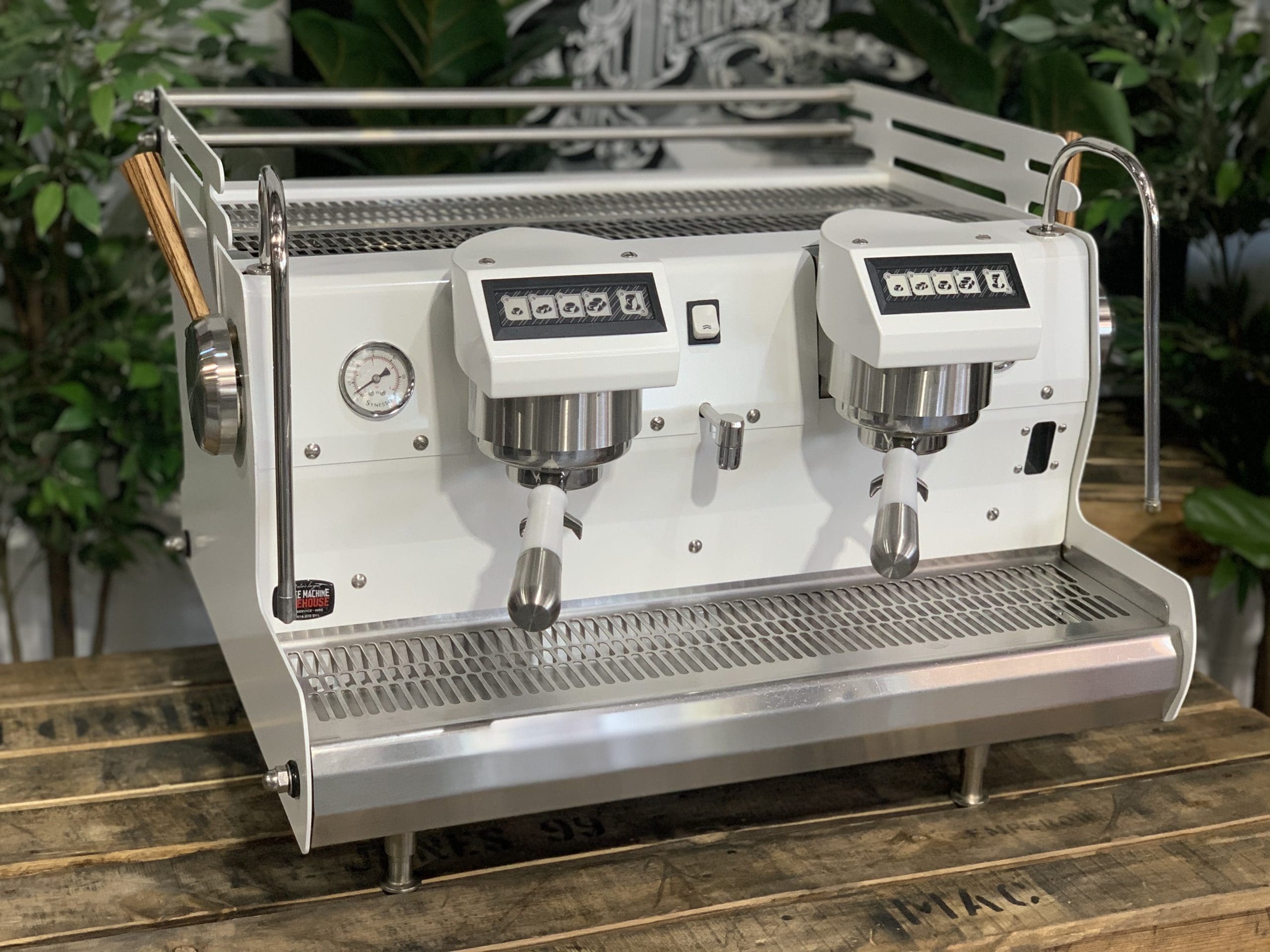 Synesso Sabre 2 Group White - 652